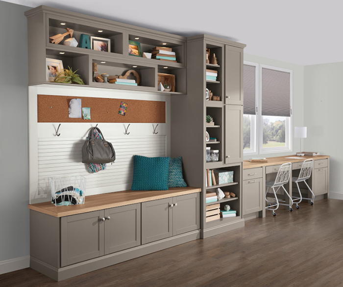 Casual Kitchen with Open Layout - MasterBrand