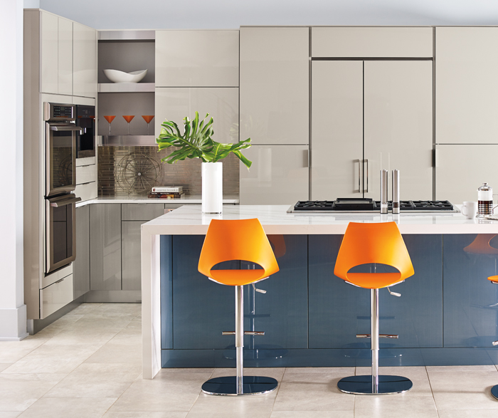 White Shaker Kitchen Cabinets - MasterBrand