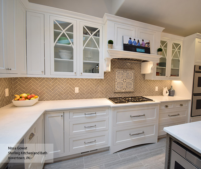 White Kitchen Cabinets - MasterBrand