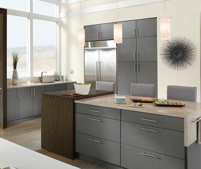 Casual Kitchen with Open Layout - MasterBrand