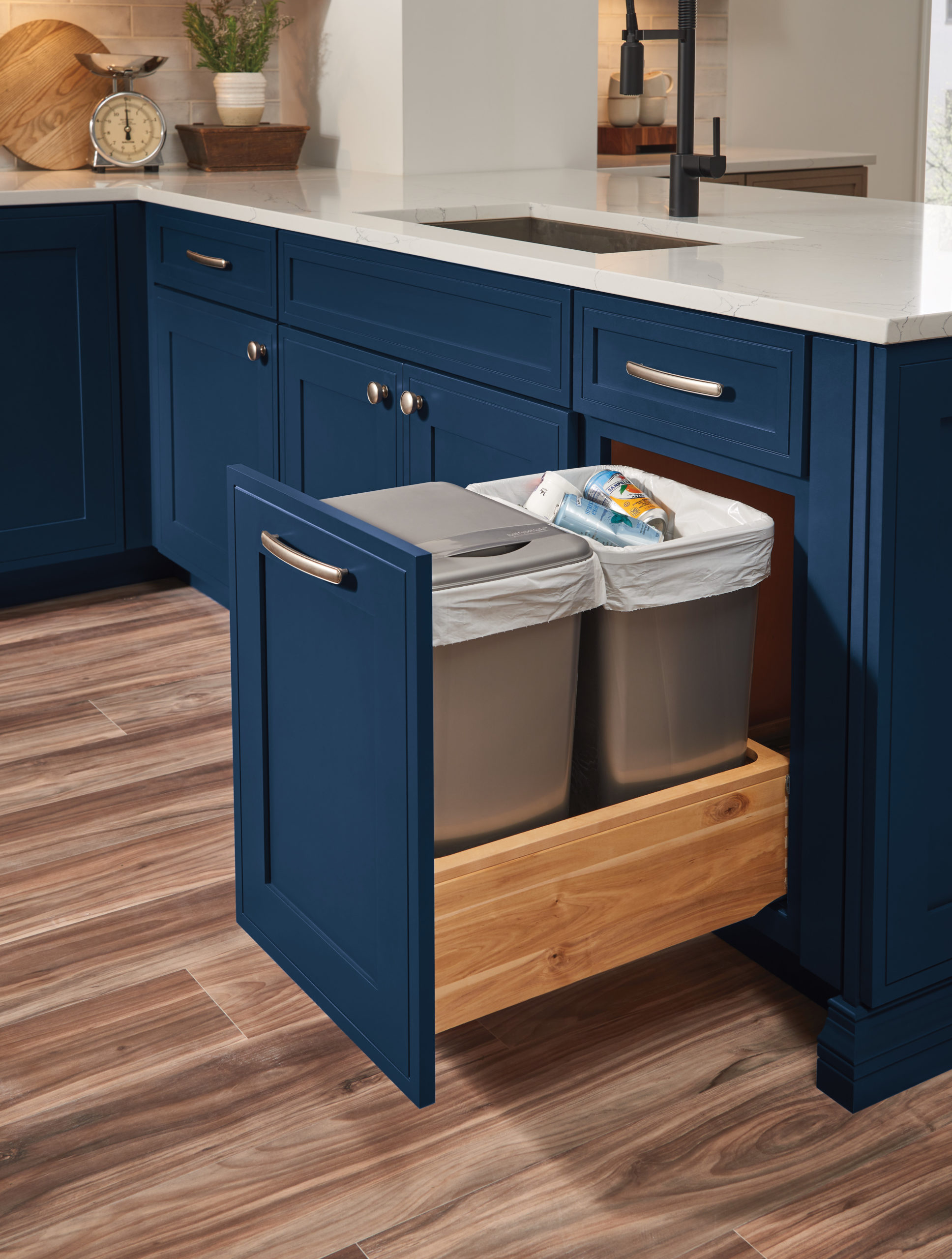 A Guide for Decorative Hardware Placement, from a Kitchen Designer ...